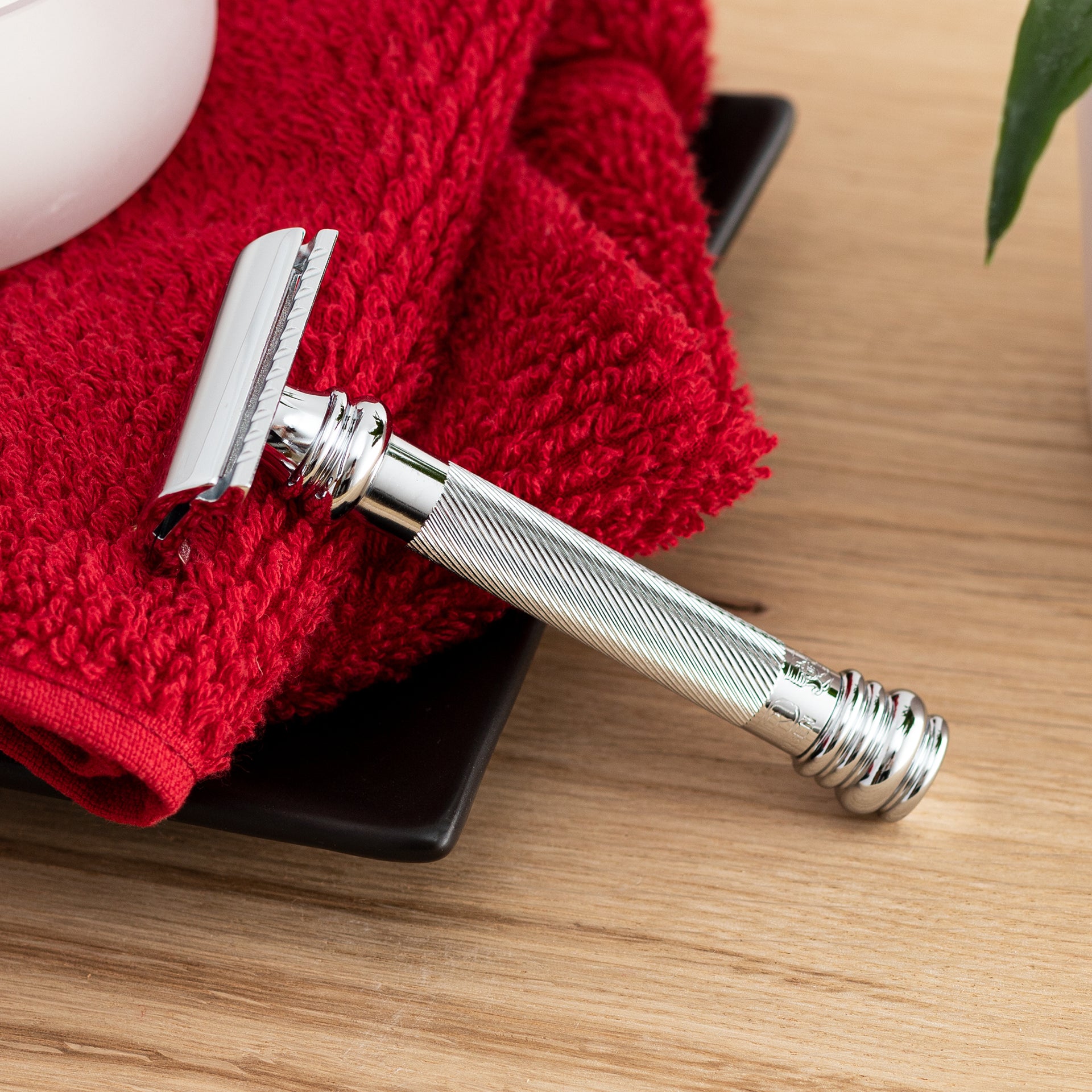 Merkur Double Edge Safety Razor, Straight Cut, Extra Long Handle ...